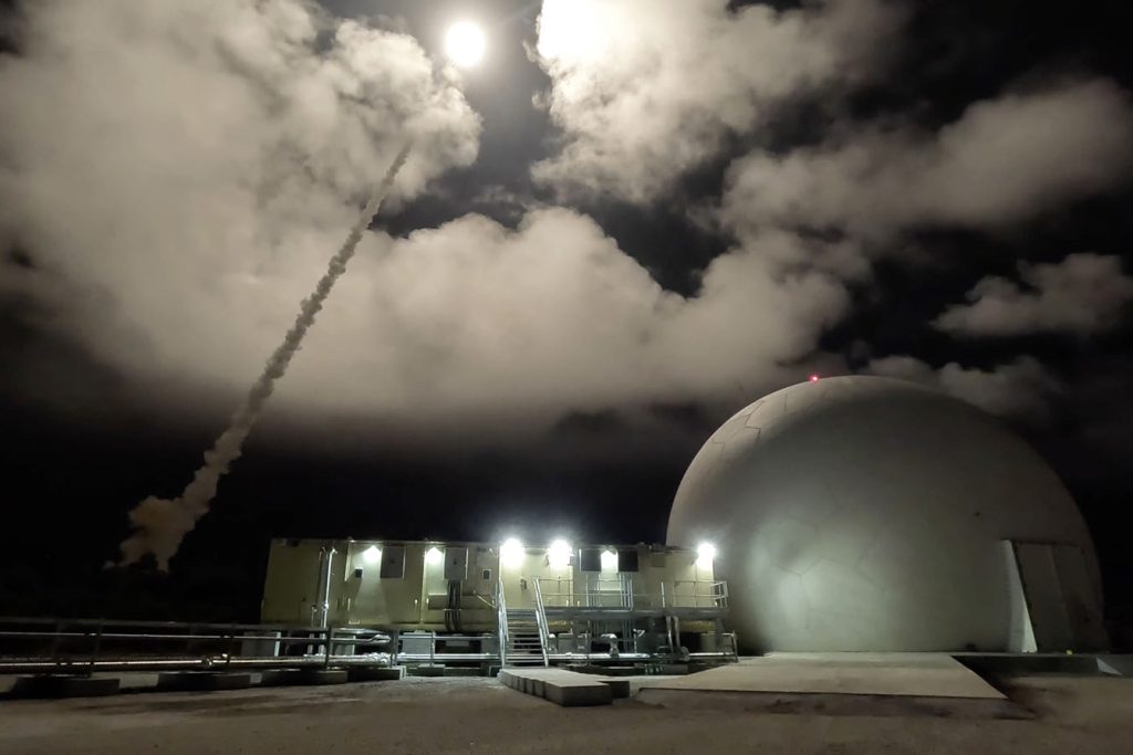 US Missile Defense Agency Achieves First Live Ballistic Missile ...