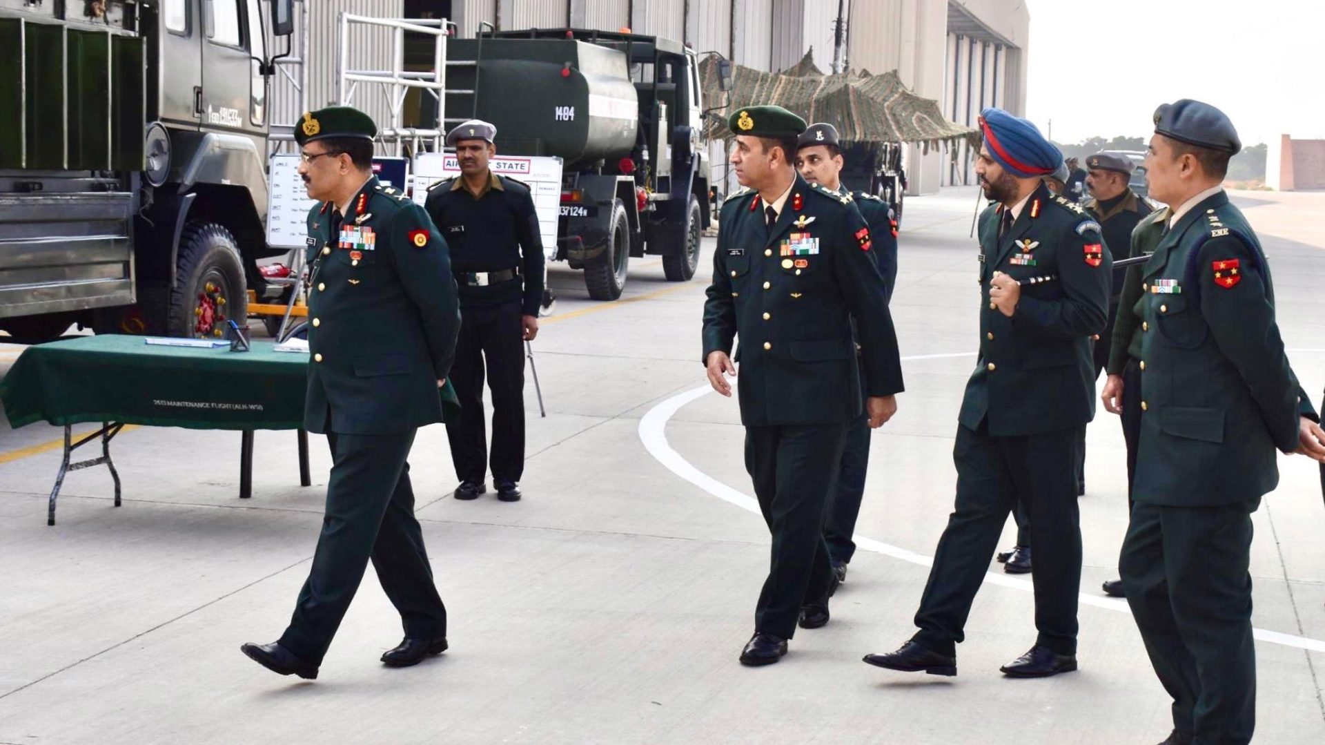 Lt Gen Vinod Nambiar Visits Thar Raptors