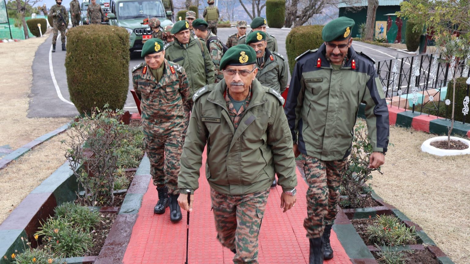 Lt. Gen. M.V. Suchindra Kumar Reviews Security in Jammu and Kashmir