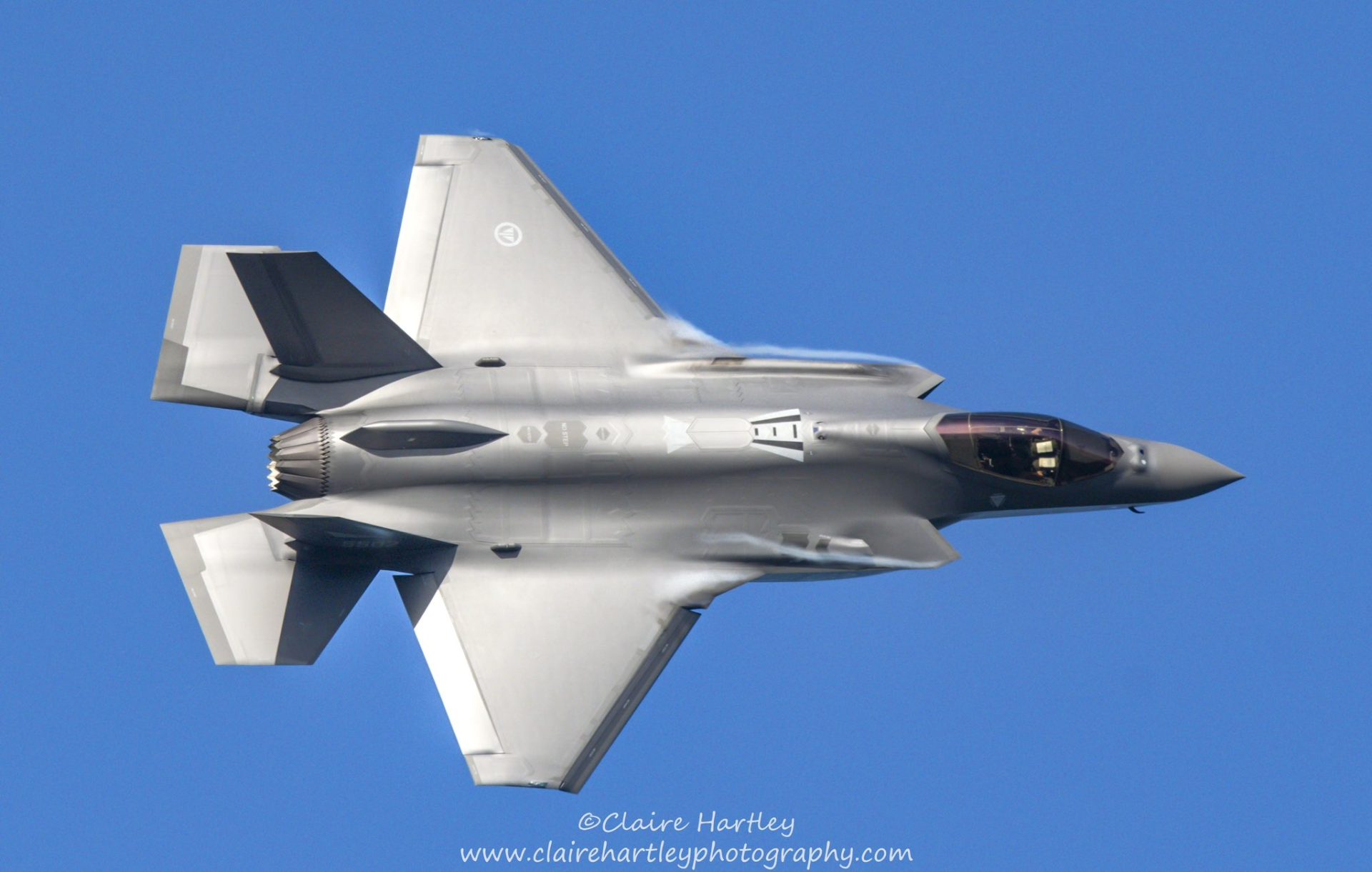 Su-57 vs F-35: Which Fighter Jet Meets India's Air Defence Needs?