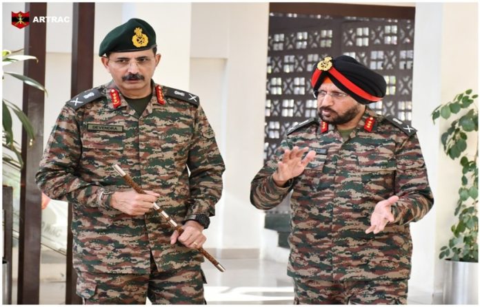 Lieutenant General Devendra Sharma Visits Army War College Mhow
