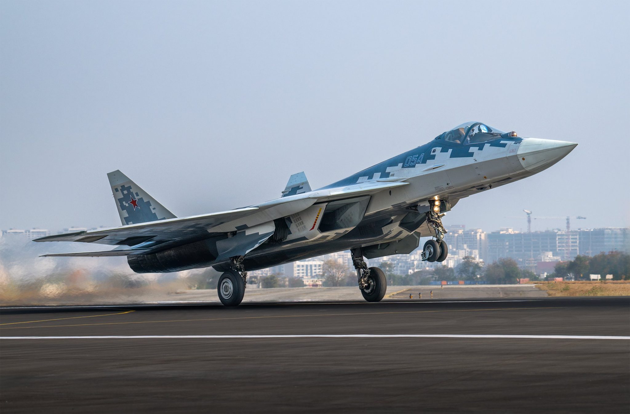 Su-57 vs F-35: Which Fighter Jet Meets India's Air Defence Needs?