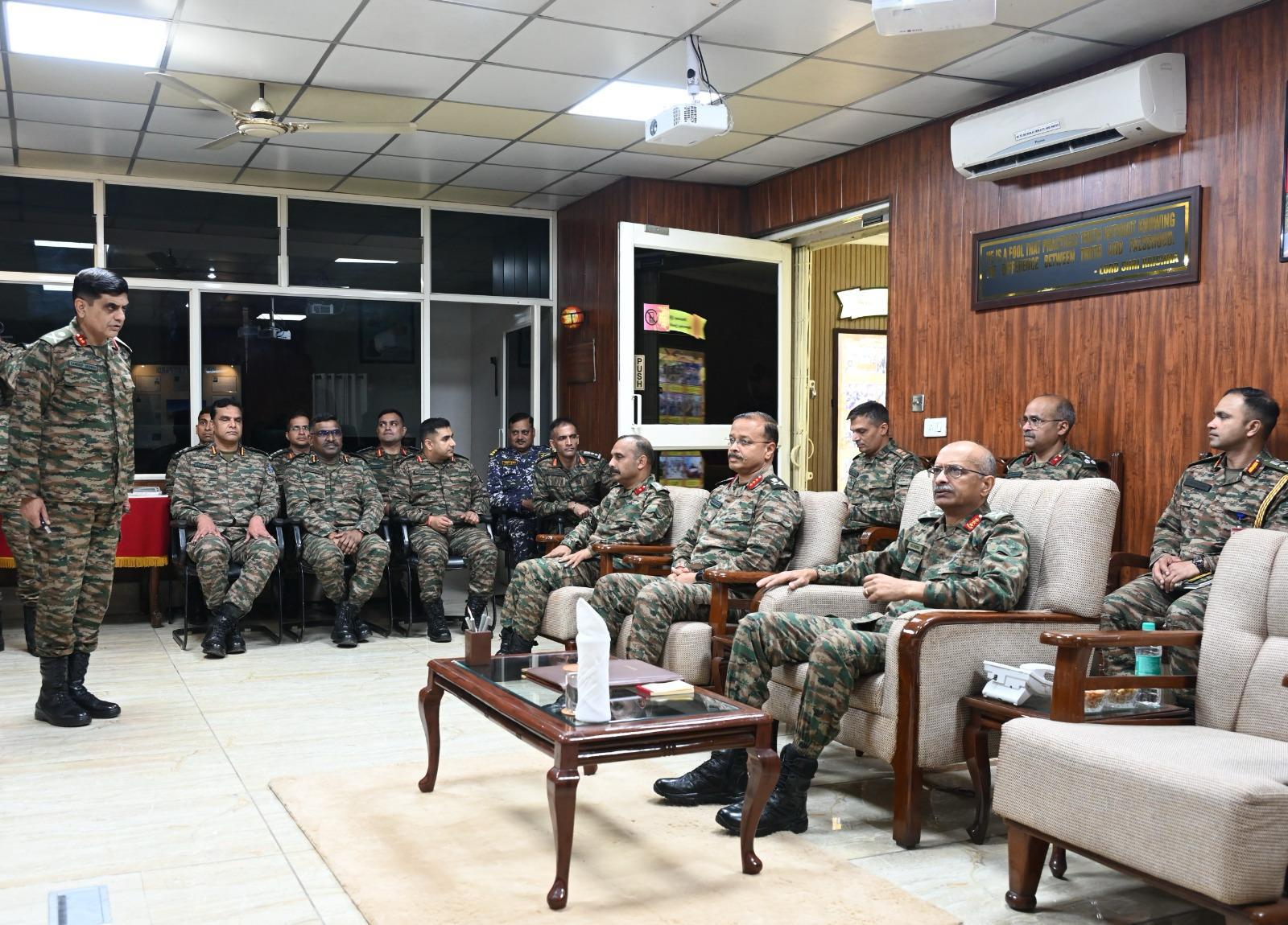 Lt Gen MV Suchindra Kumar Visits Garud Division