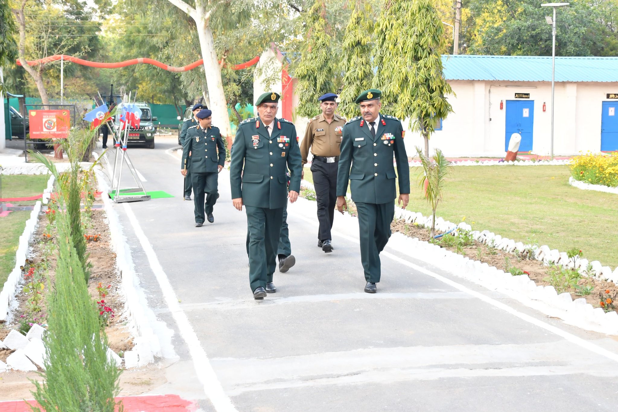 Lt Gen Sumer Ivan D'Cunha Visits Air Defence Warriors of Dot On Target ...
