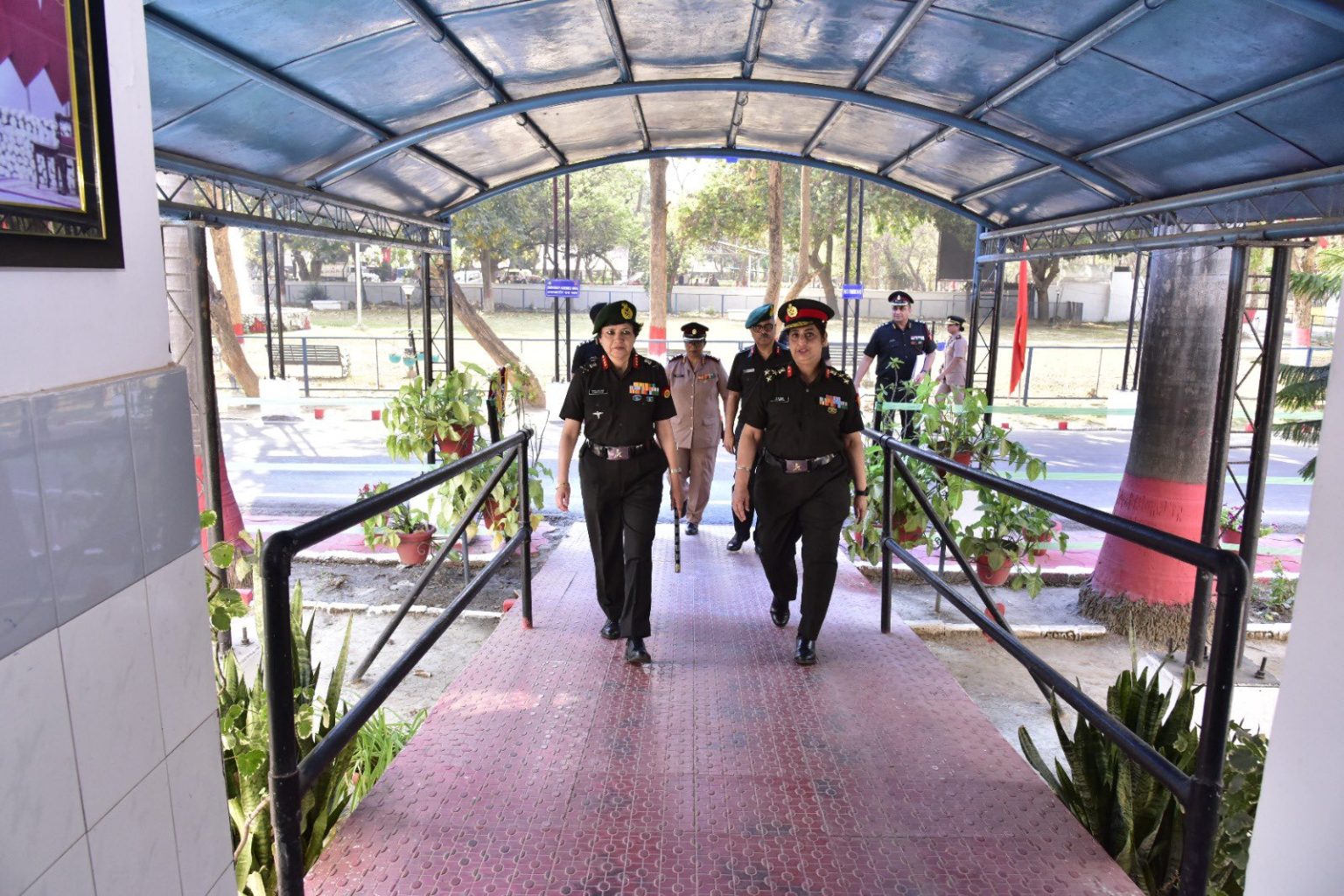 Lt Gen Sadhna S Nair Visits Base Hospital Lucknow, Commends Excellence ...