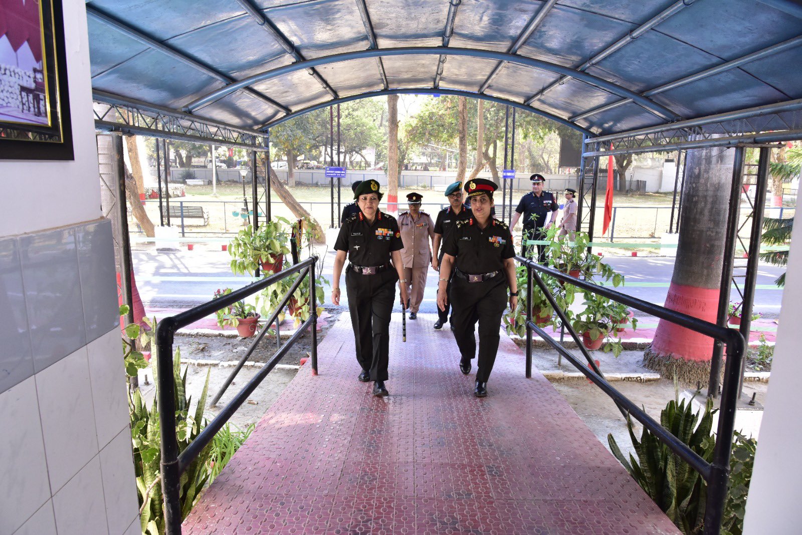 Lt Gen Sadhna S Nair Visits Base Hospital Lucknow, Commends Excellence ...