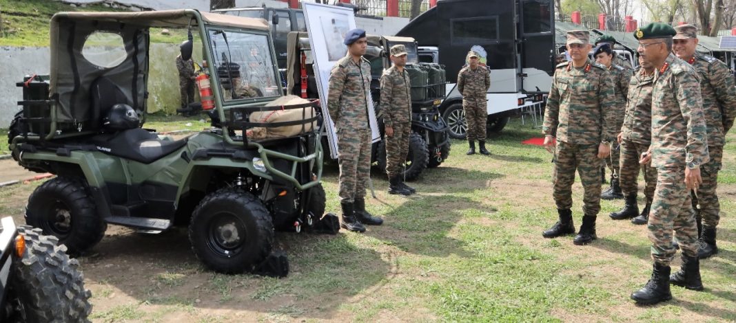 Lt Gen MV Suchindra Kumar Reviews Operational Preparedness and Equipment Integration in Srinagar