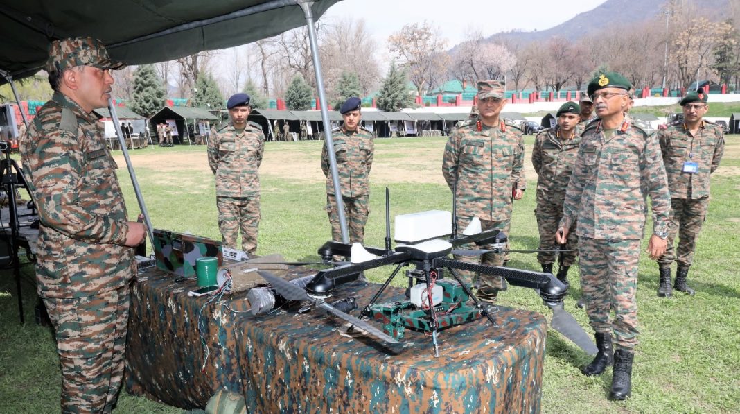 Lt Gen MV Suchindra Kumar Reviews Operational Preparedness and Equipment Integration in Srinagar