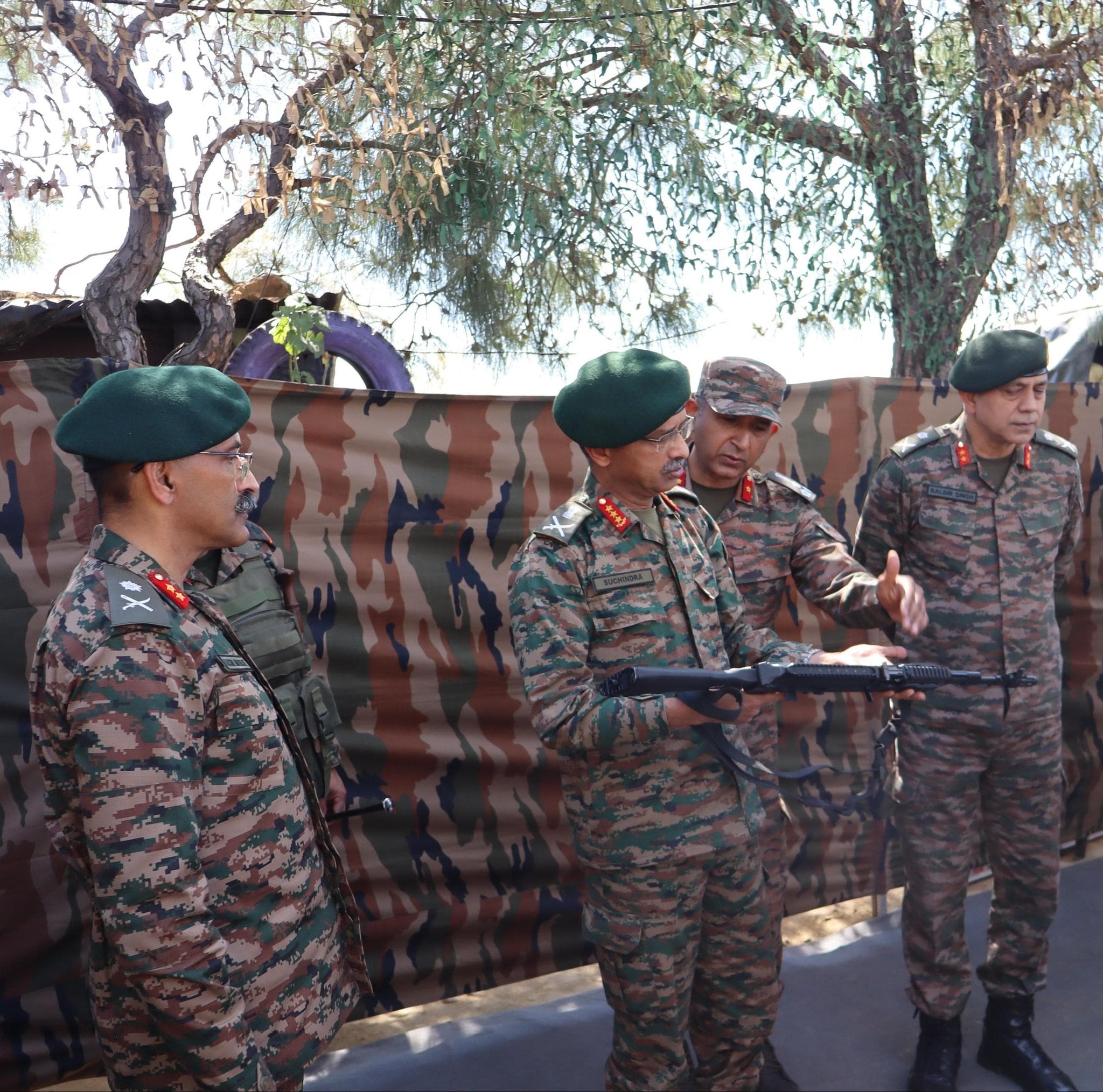 Lt Gen MV Suchindra Kumar Reviews Operational Readiness in Naushera and ...