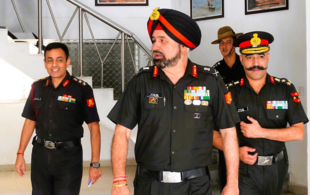 Lt Gen Pawan Chadha Visits Military Station Vadodara and EME School