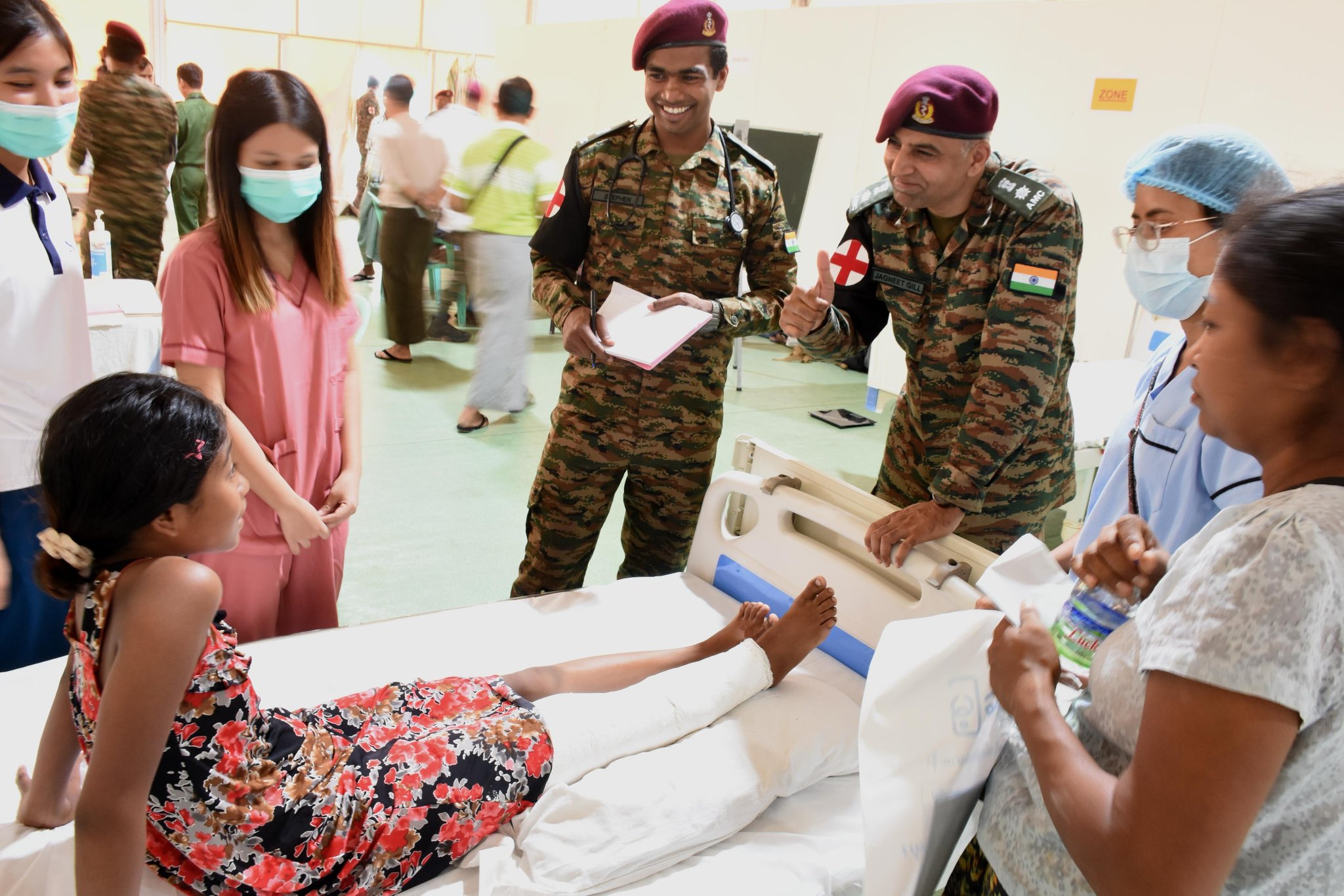 10 Pictures of Indian Army Soldiers in Myanmar Earthquake Rescue Will ...