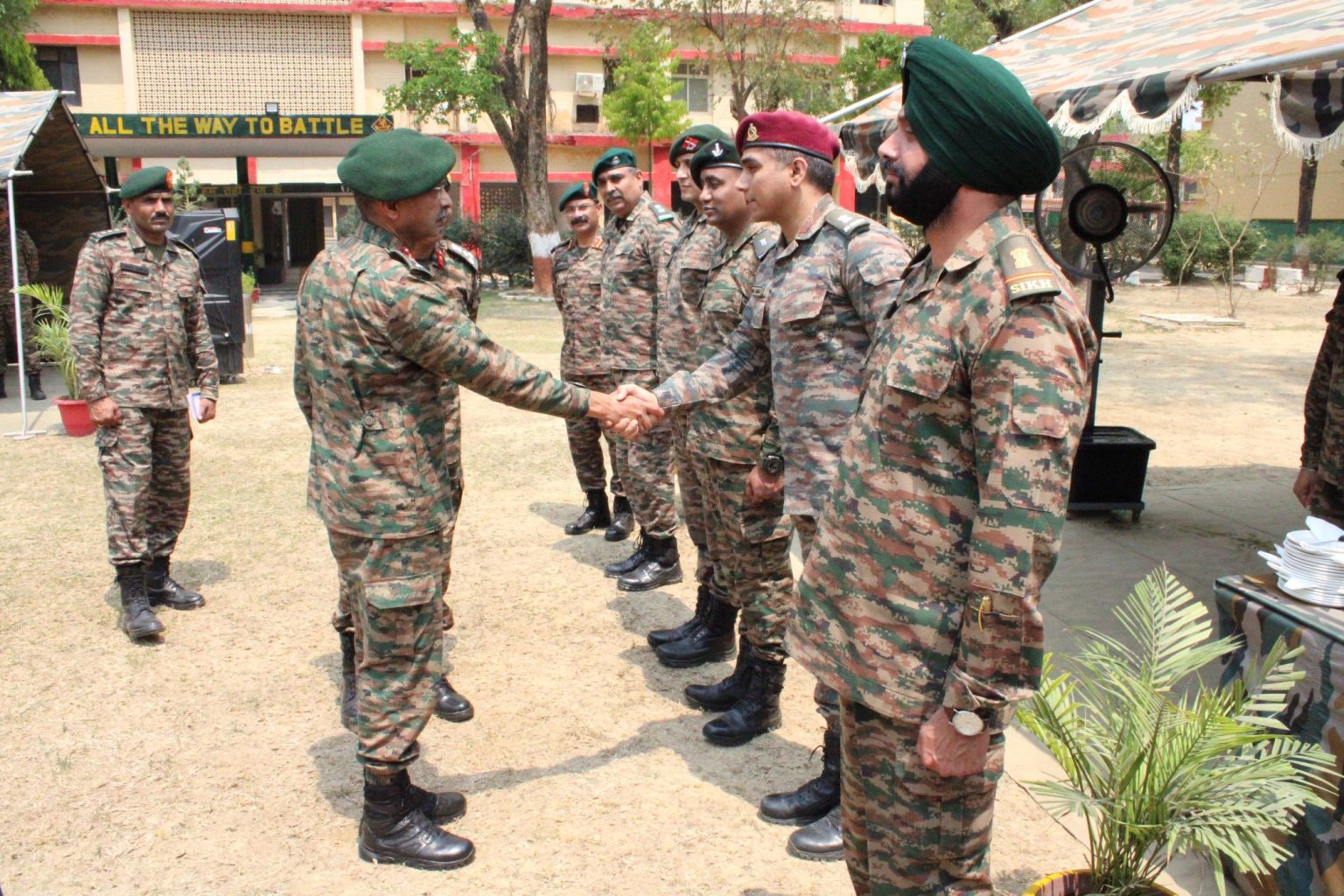 Lt Gen MV Suchindra Kumar Visits Jhenida Brigade, Commends Troops for Dedication