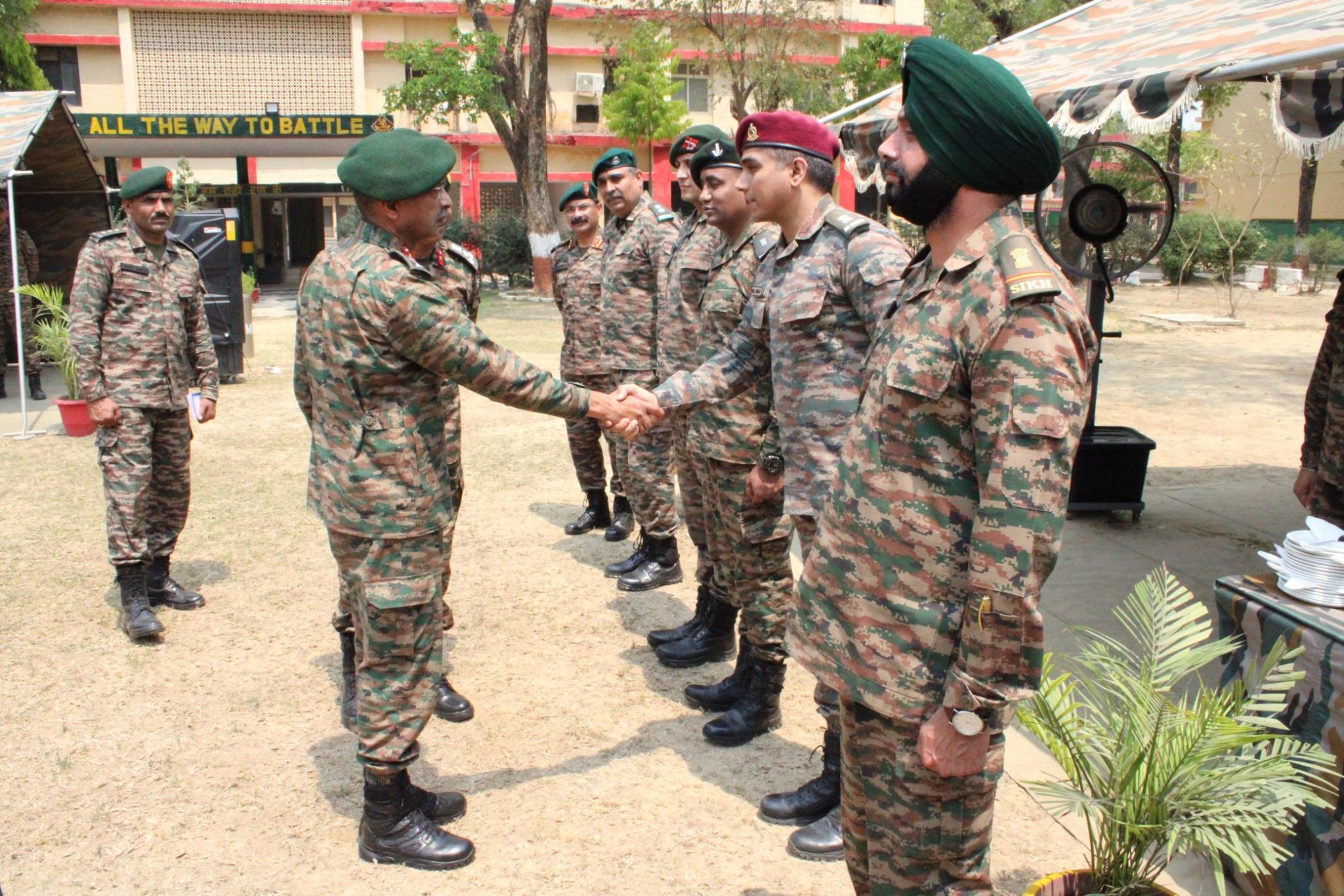 Lt Gen MV Suchindra Kumar Visits Jhenida Brigade, Commends Troops for ...