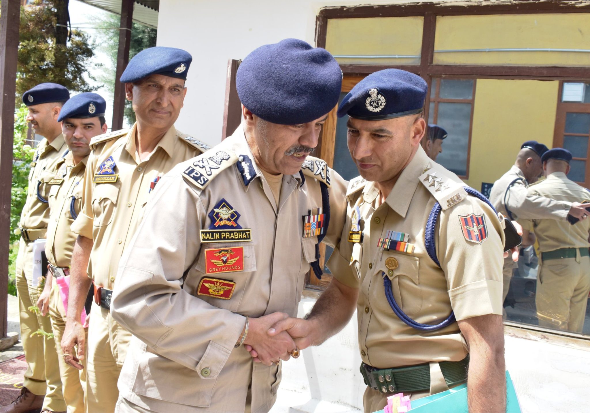 DGP Nalin Prabhat Concludes Operational Review in Sopore and Baramulla