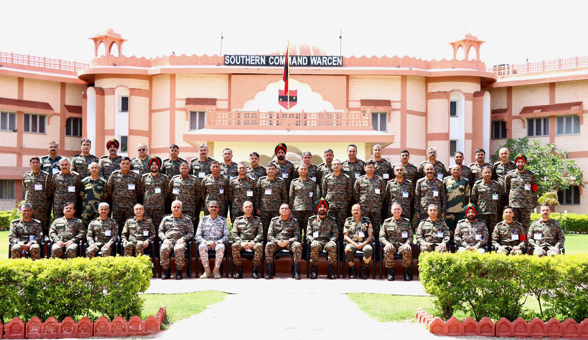 Lt Gen Dhiraj Seth Reviews Konark Corps’ Operational Readiness in Desert Sector