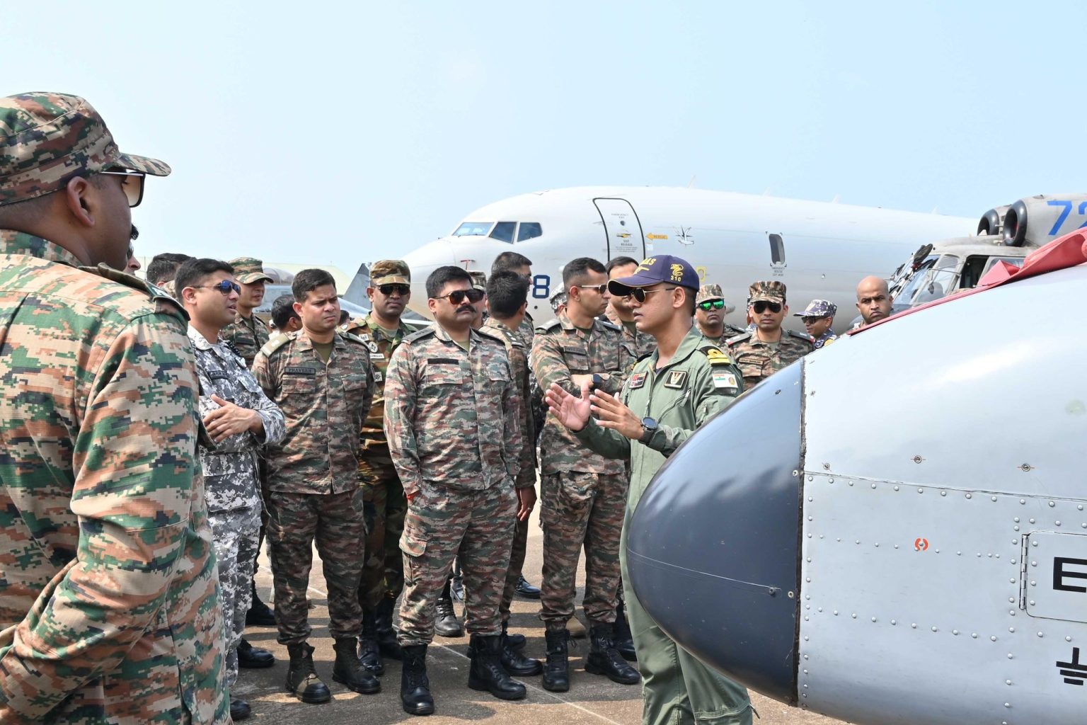 Defence Services Technical Staff Course (DSTSC 07) Visits INS Hansa