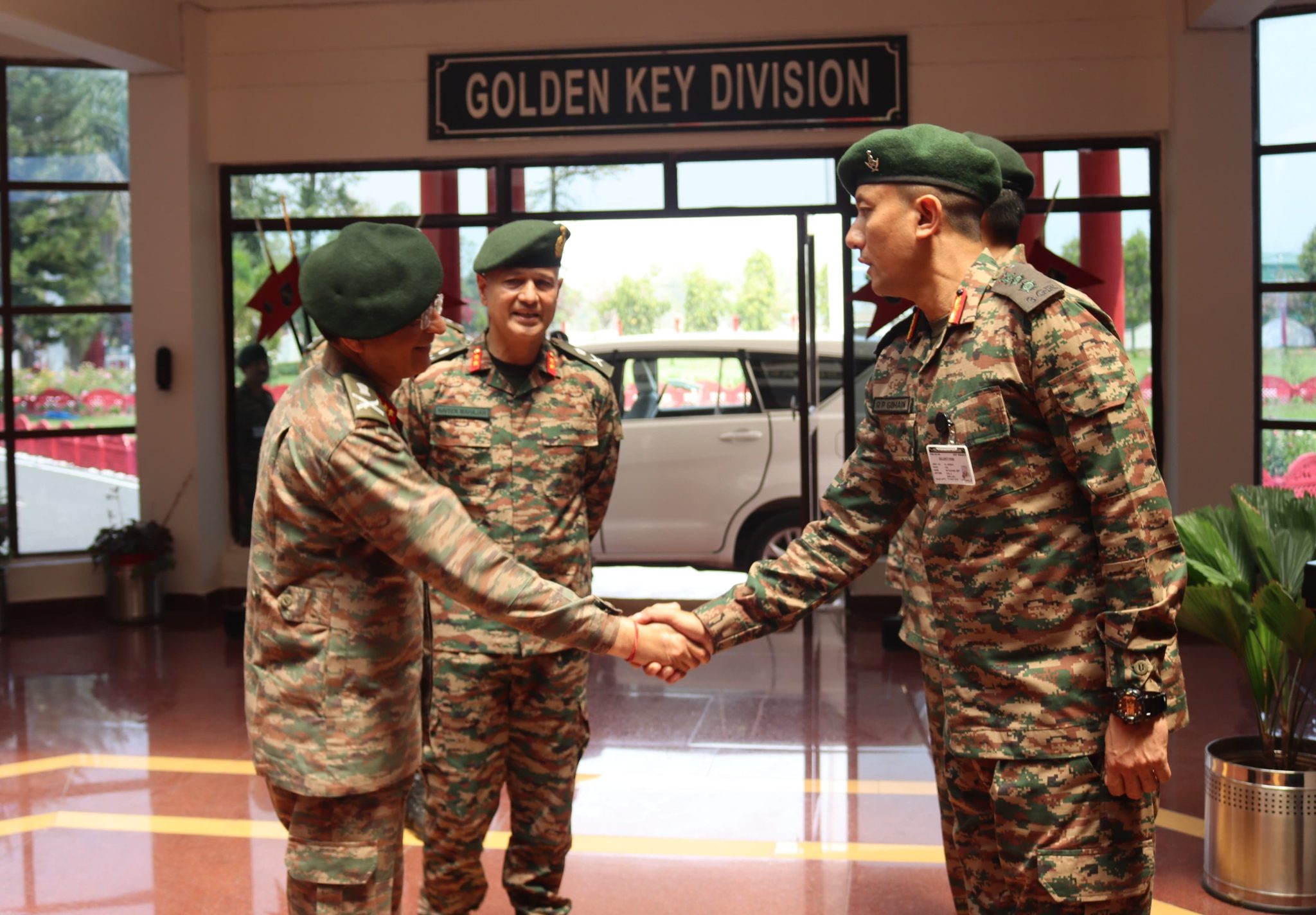 Lt Gen Navin Sachdeva Visits Golden Key Division, Reviews Operational ...