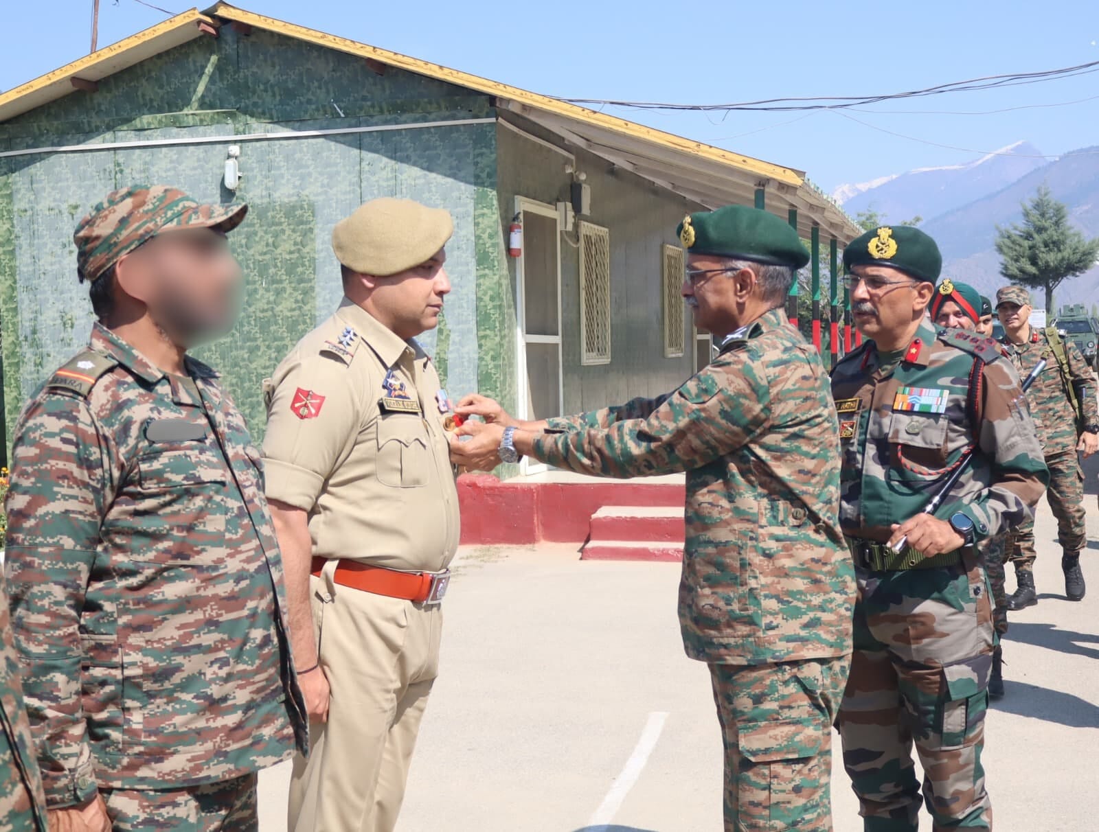 Lt Gen MV Suchindra Kumar Reviews Security Situation in Kishtwar Amid ...