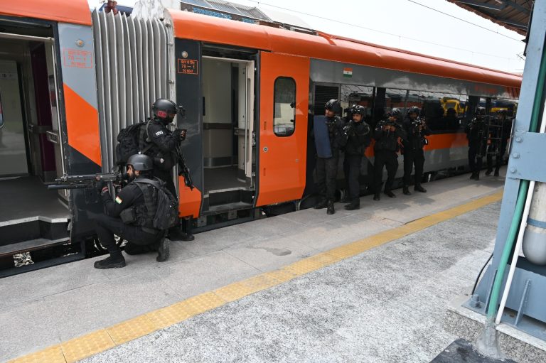 NSG Commando Conducts Train Intervention Exercise on Vande Bharat at ...