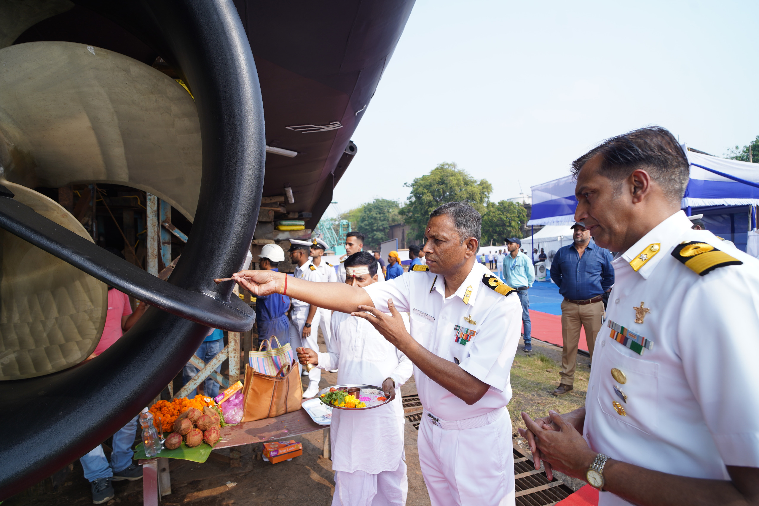 Indian Navy Launches Fifth 25T Bollard Pull Tug 'Ojas' Under Make in ...