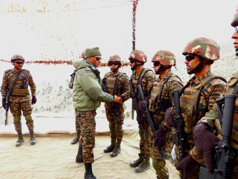 GOC Northern Command Reviews Readiness of Fire & Fury Corps Amid Tensions