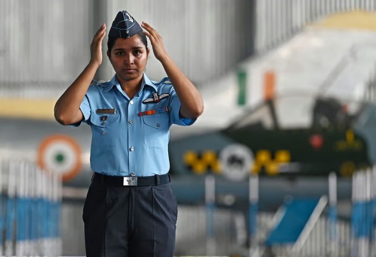 India’s Woman Rafale Pilot, Squadron Leader Shivangi Singh, Sets Her ...