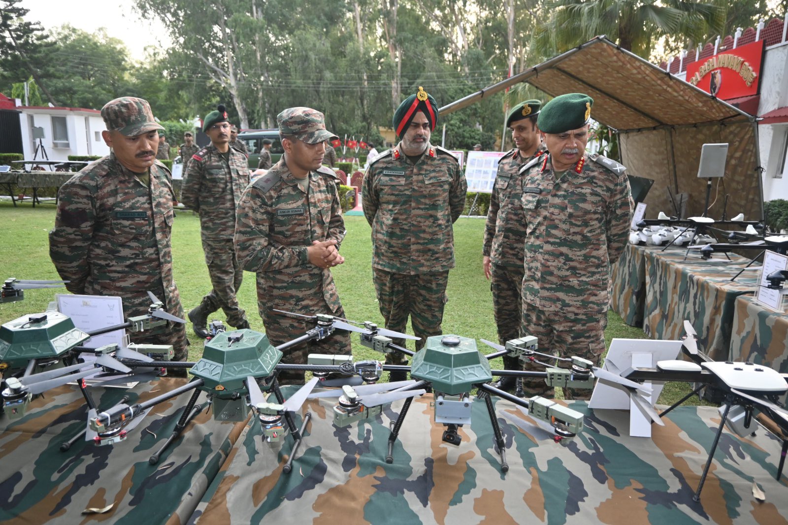 Indian Army's Vajra Corps GOC Reviews Panther Division's Operational ...