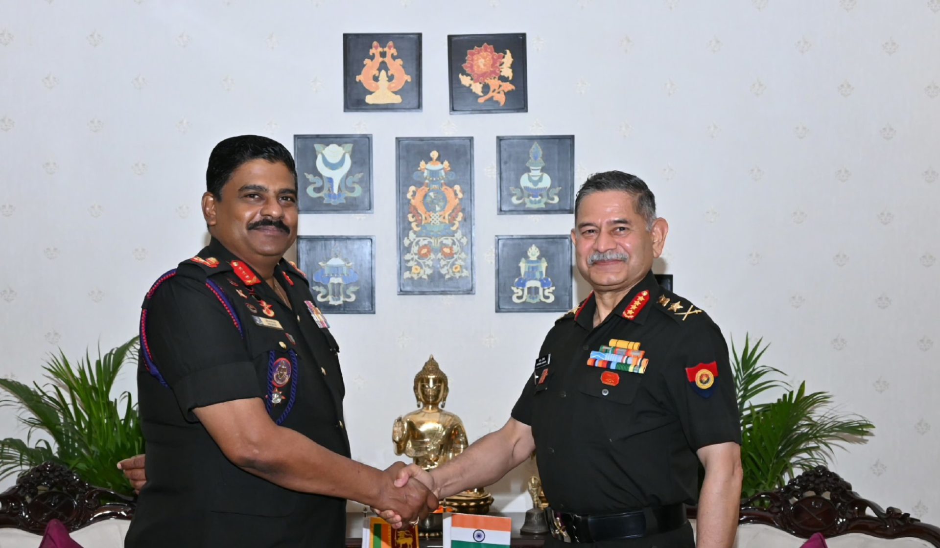 Sri Lankan Army Commander Meets Indian Army Chief Deepening Defense ...