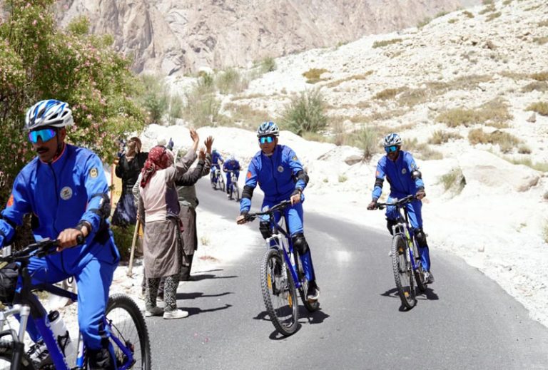 Army’s Cycle Expedition Conquers 680 km Across Ladakh’s Harshest Terrain