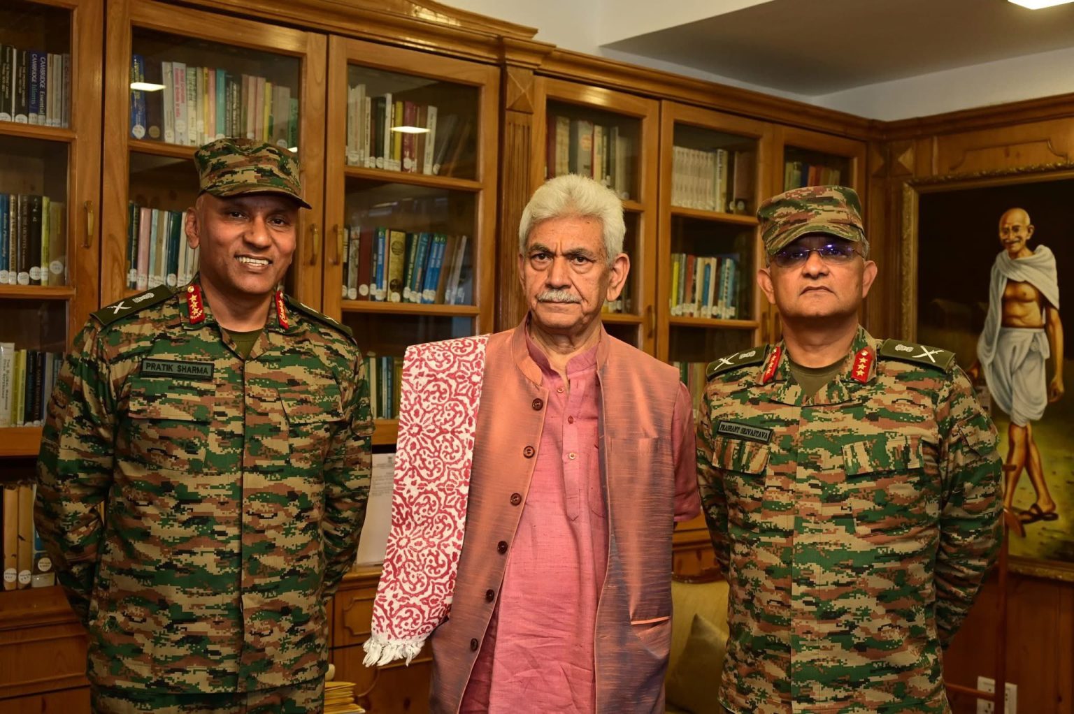 Lt Gen Pratik Sharma Briefs LG Manoj Sinha on Operation Mahadev